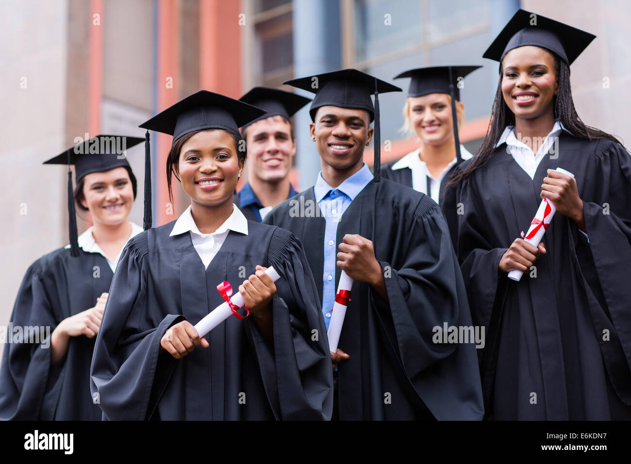 Group girls outside building hi-res stock photography and images - Alamy