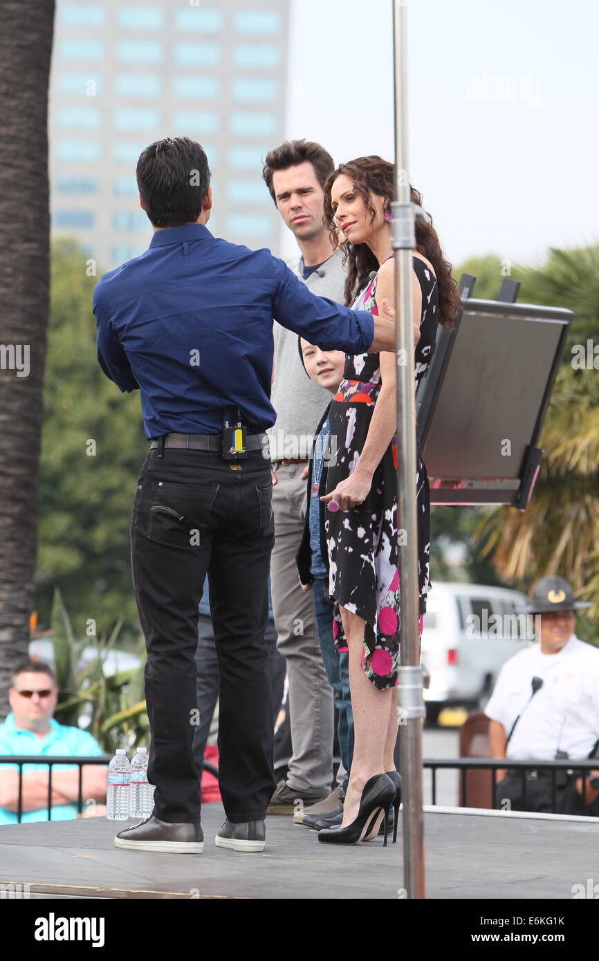 Celebrities appear on 'Extra' Featuring: Minnie Driver,David Walton ...