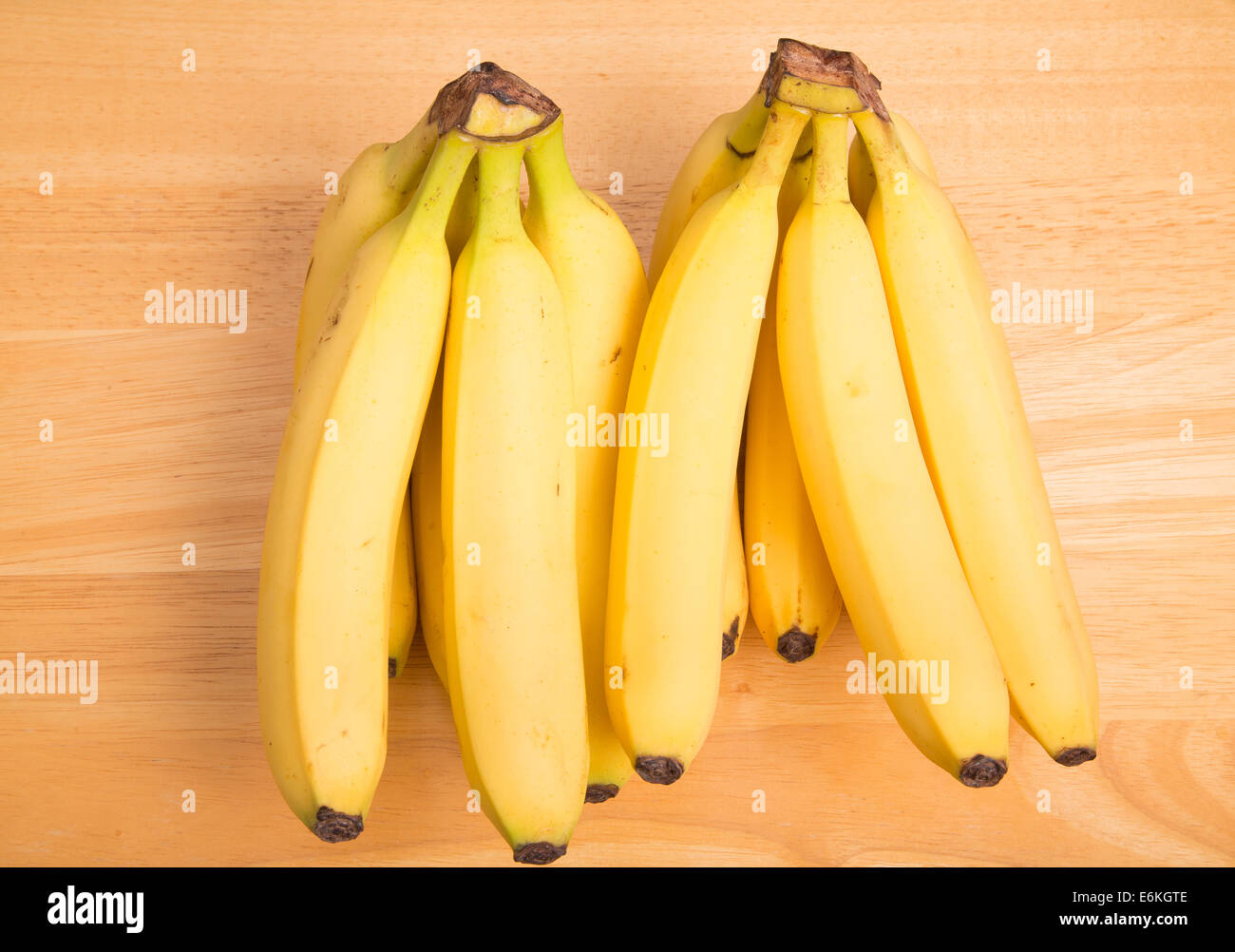 Ripe yellow bananas hi-res stock photography and images - Alamy