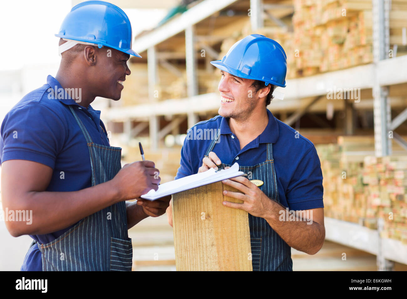 Team male workers in warehouse hi-res stock photography and images - Alamy