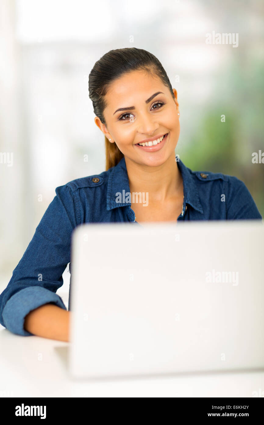 pretty college girl using laptop computer at home Stock Photo - Alamy
