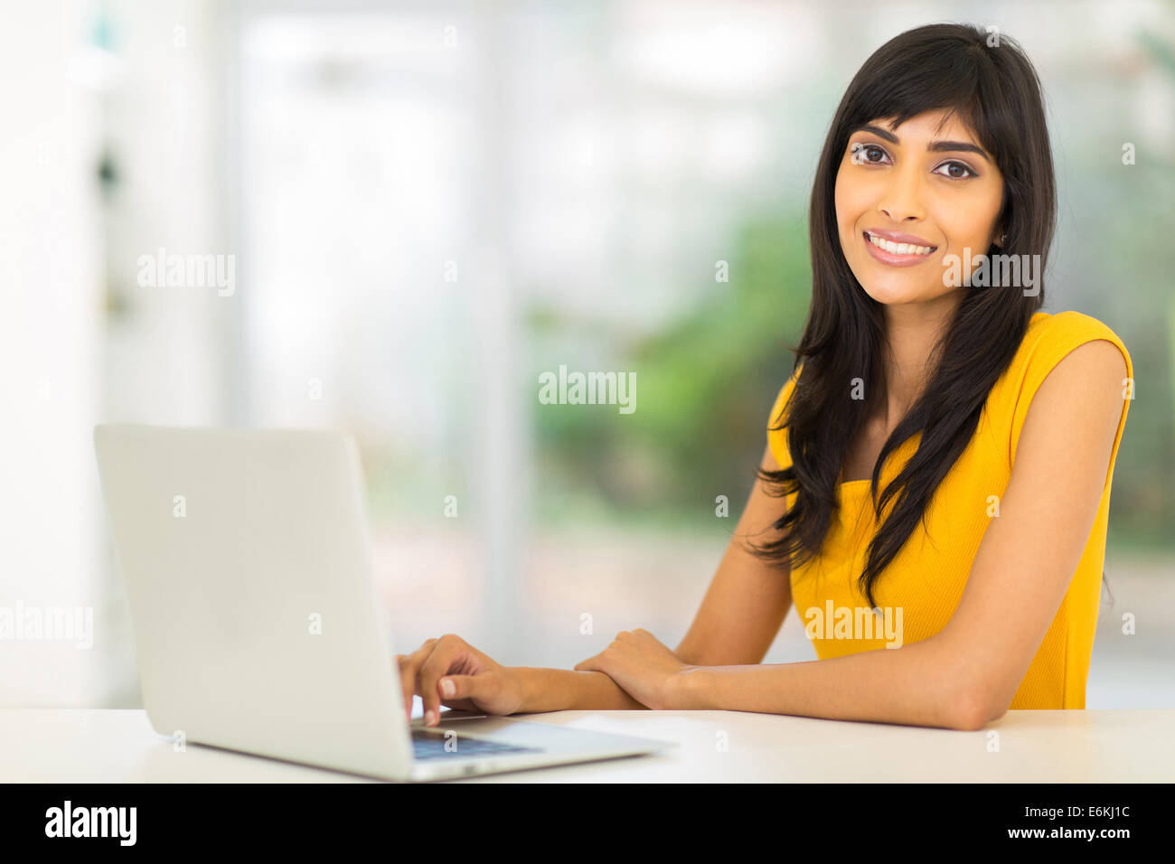 Indian with laptop hi-res stock photography and images - Alamy