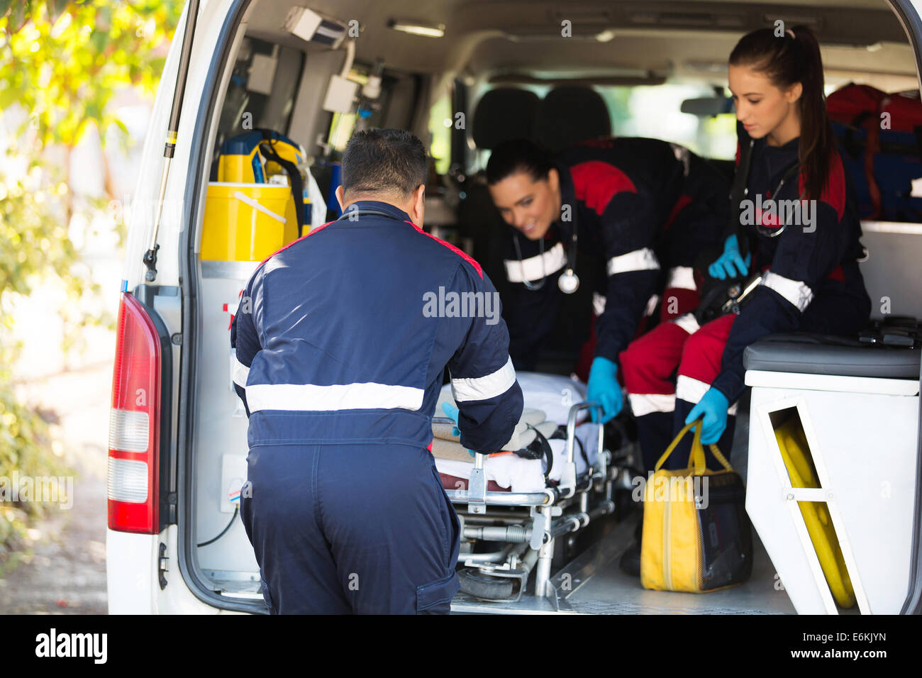 Ambulance team hi-res stock photography and images - Alamy
