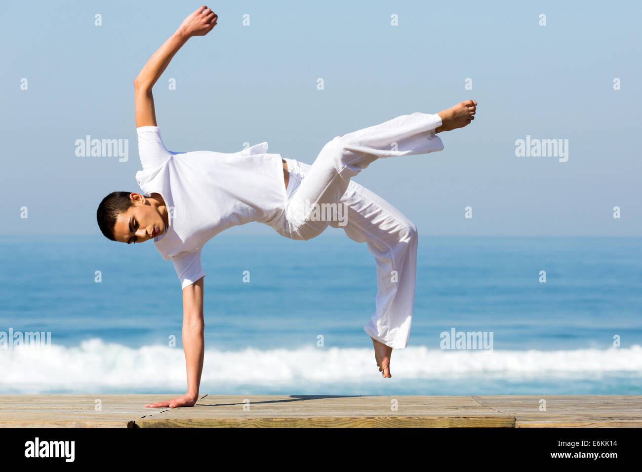 Capoeira training hi-res stock photography and images - Alamy