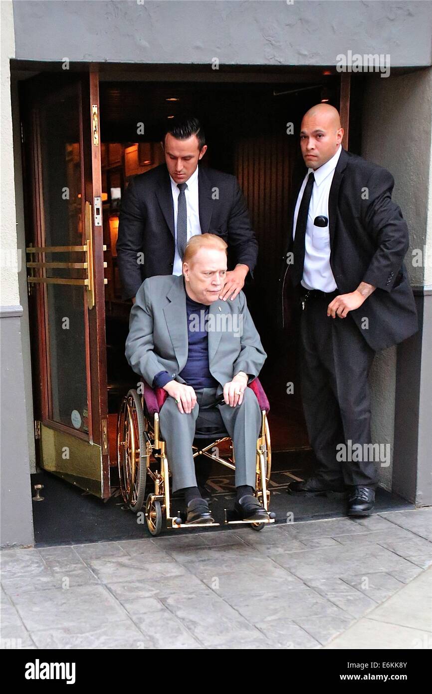 Larry Flynt leaves The Grill in Beverly Hills in his gold plated ...