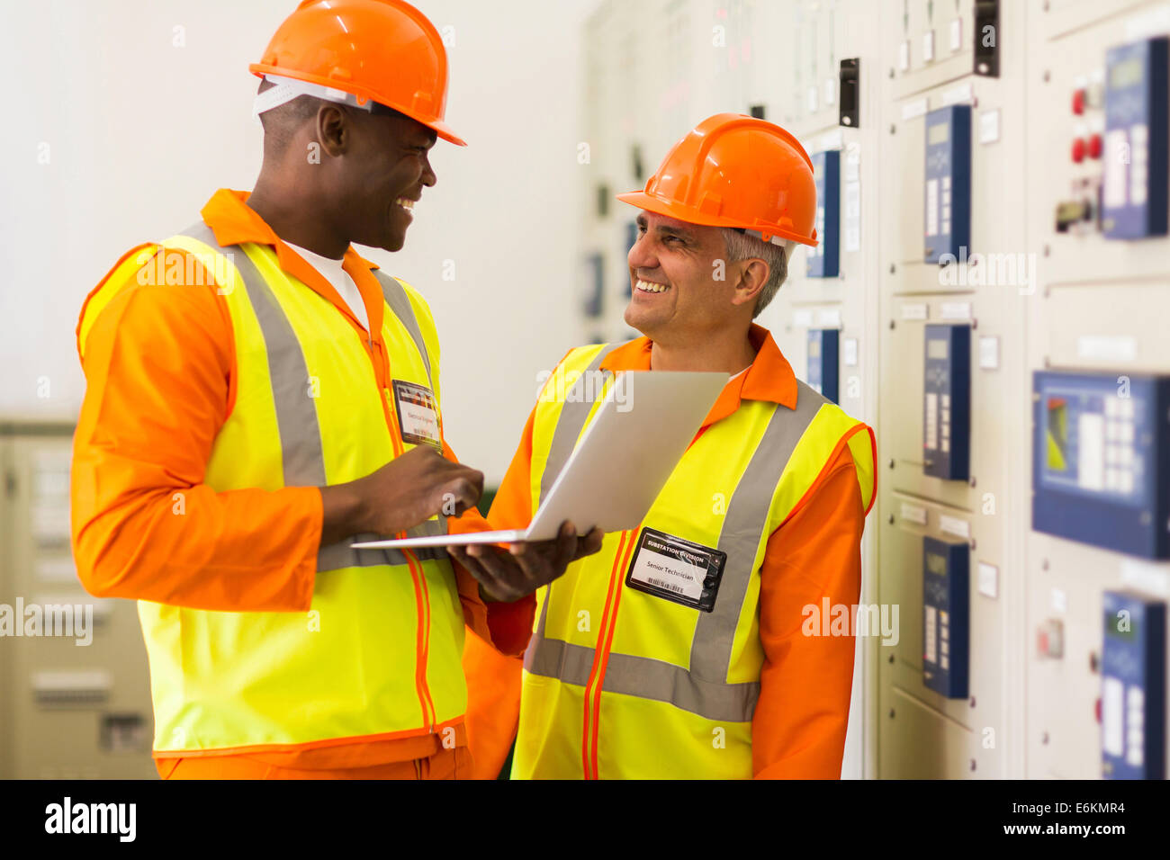 Engineers working hi-res stock photography and images - Alamy