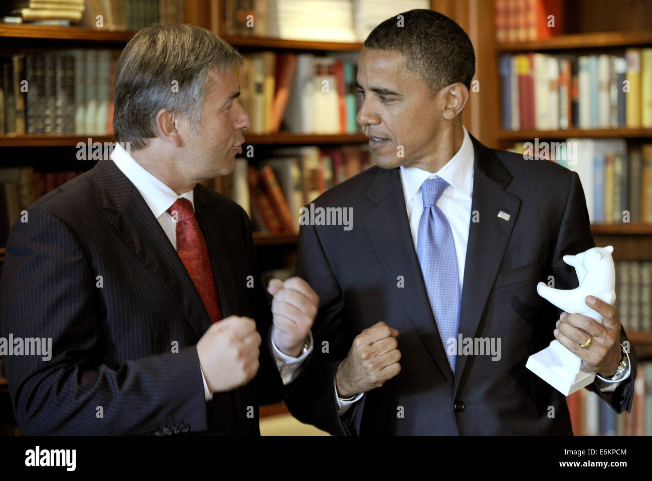 Procelain bear hi-res stock photography and images - Alamy