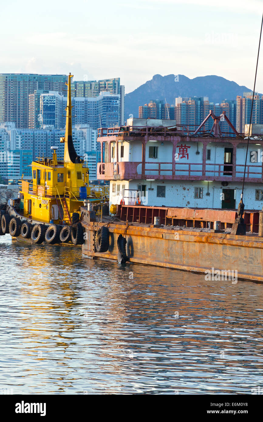 Derrick lighter hi-res stock photography and images - Alamy