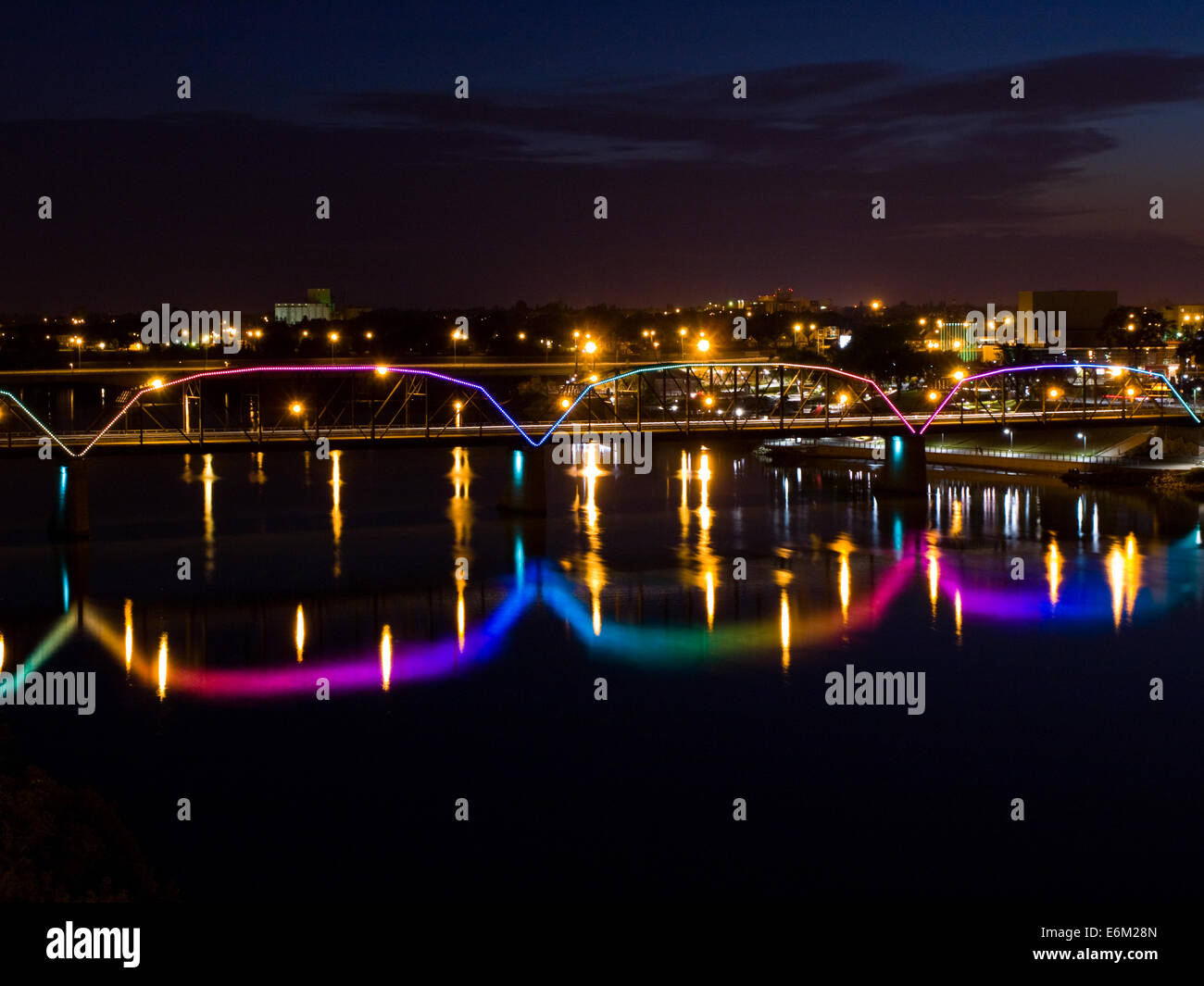 A view of the Victoria Bridge (Traffic Bridge) and color LED lights ...
