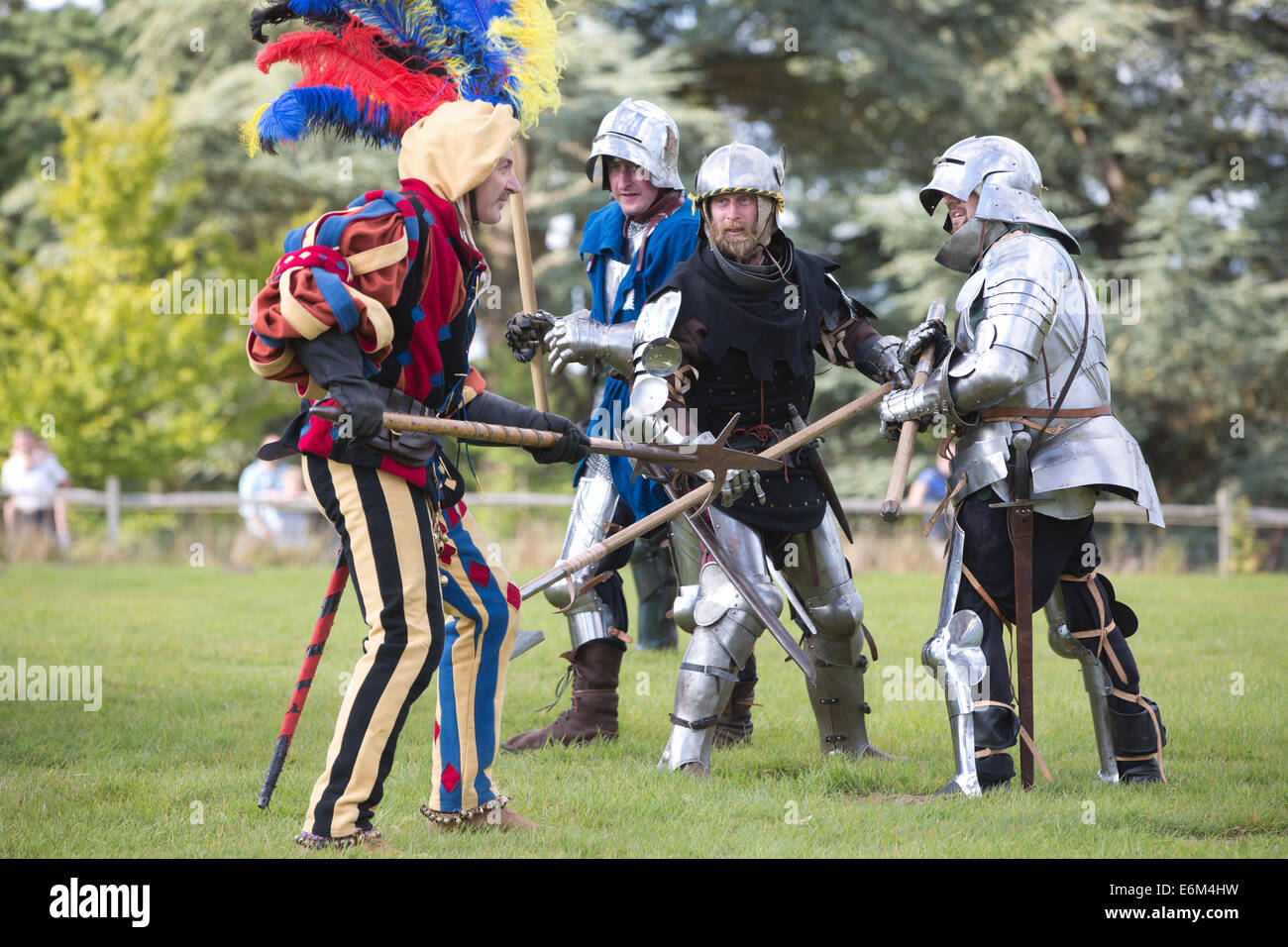 Tudor Knights reenact battle in the grounds of Hever Castle and Gardens ...