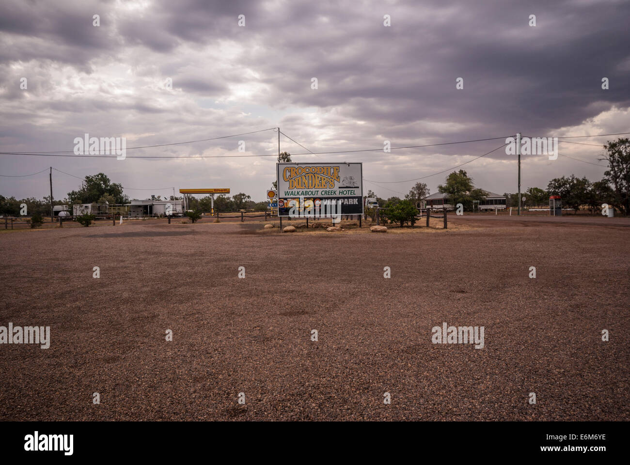 WALKABOUT CREEK HOTEL, McKINLAY, NORTH WEST QUEENSLAND, QUEENSLAND ...