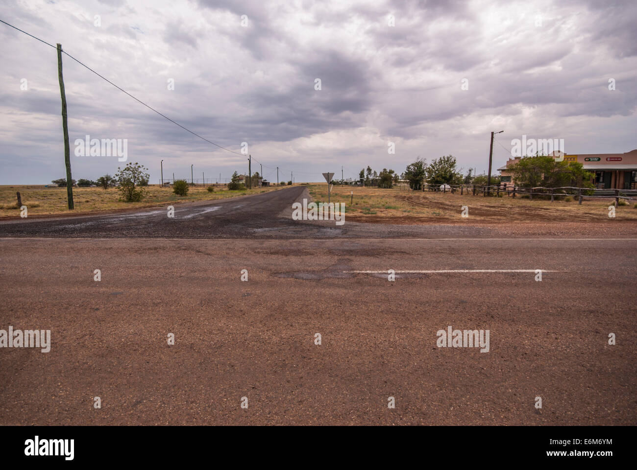 WALKABOUT CREEK HOTEL, McKINLAY, NORTH WEST QUEENSLAND, QUEENSLAND ...