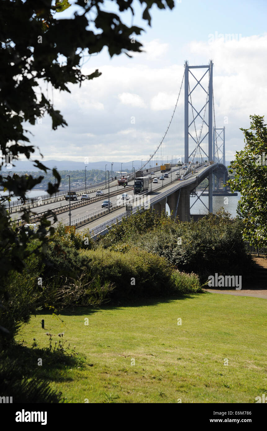 The Forth Road Bridge from Fife Stock Photo - Alamy
