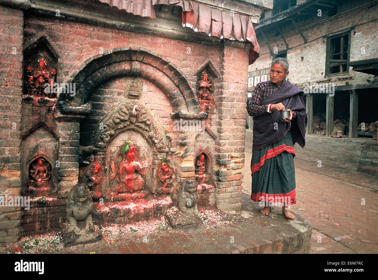 Newari culture hi-res stock photography and images - Alamy