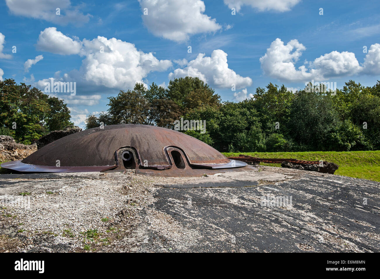 120 mm gun turret in the Fort de Loncin, destroyed during the First ...