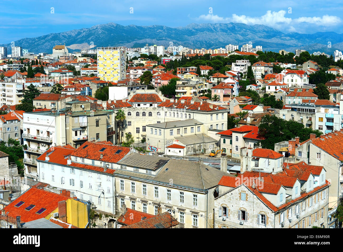 Split mountains hi-res stock photography and images - Alamy