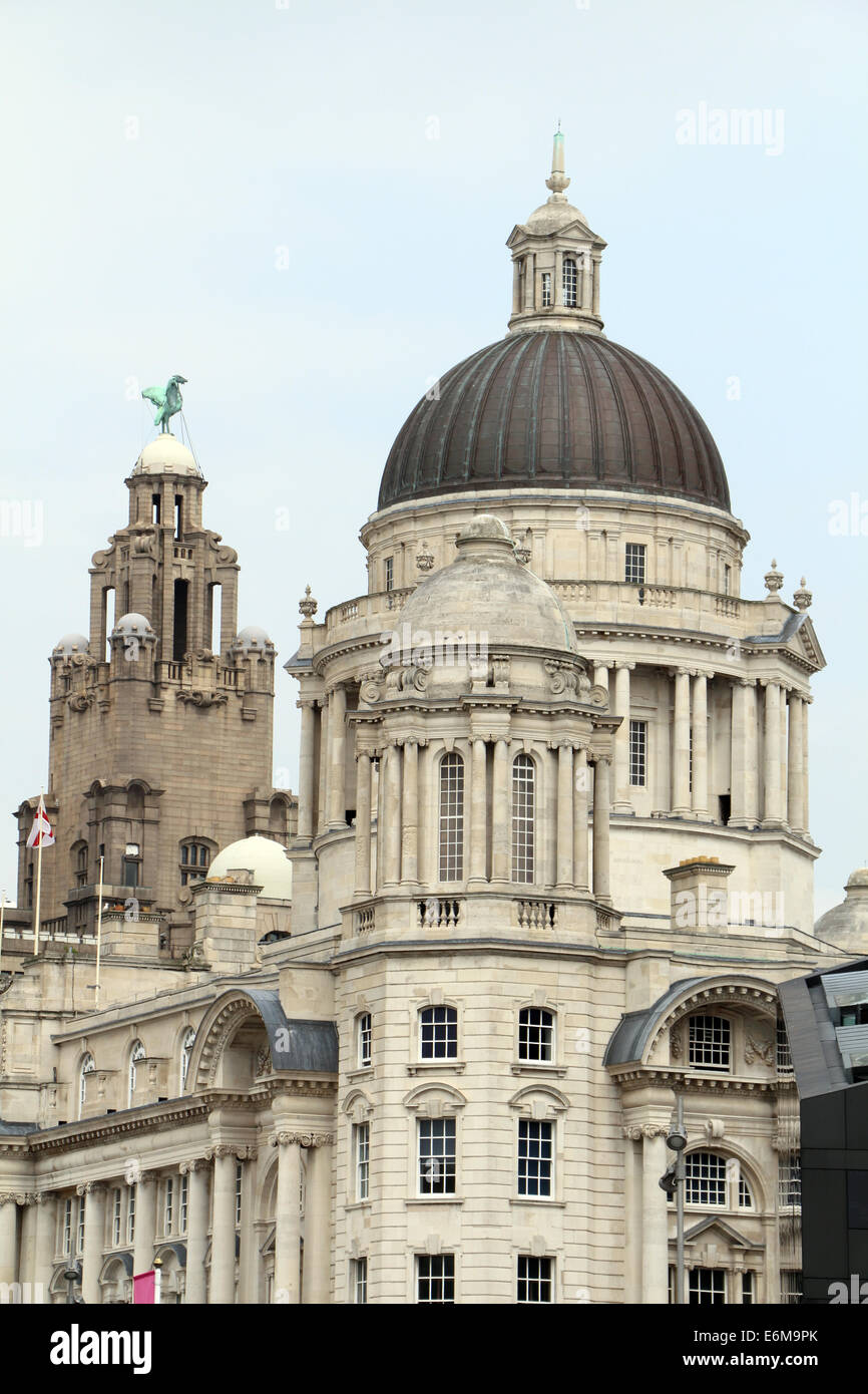Port of liverpool building hi-res stock photography and images - Alamy