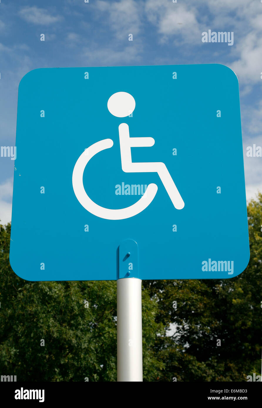 Disabled bay sign hi-res stock photography and images - Alamy