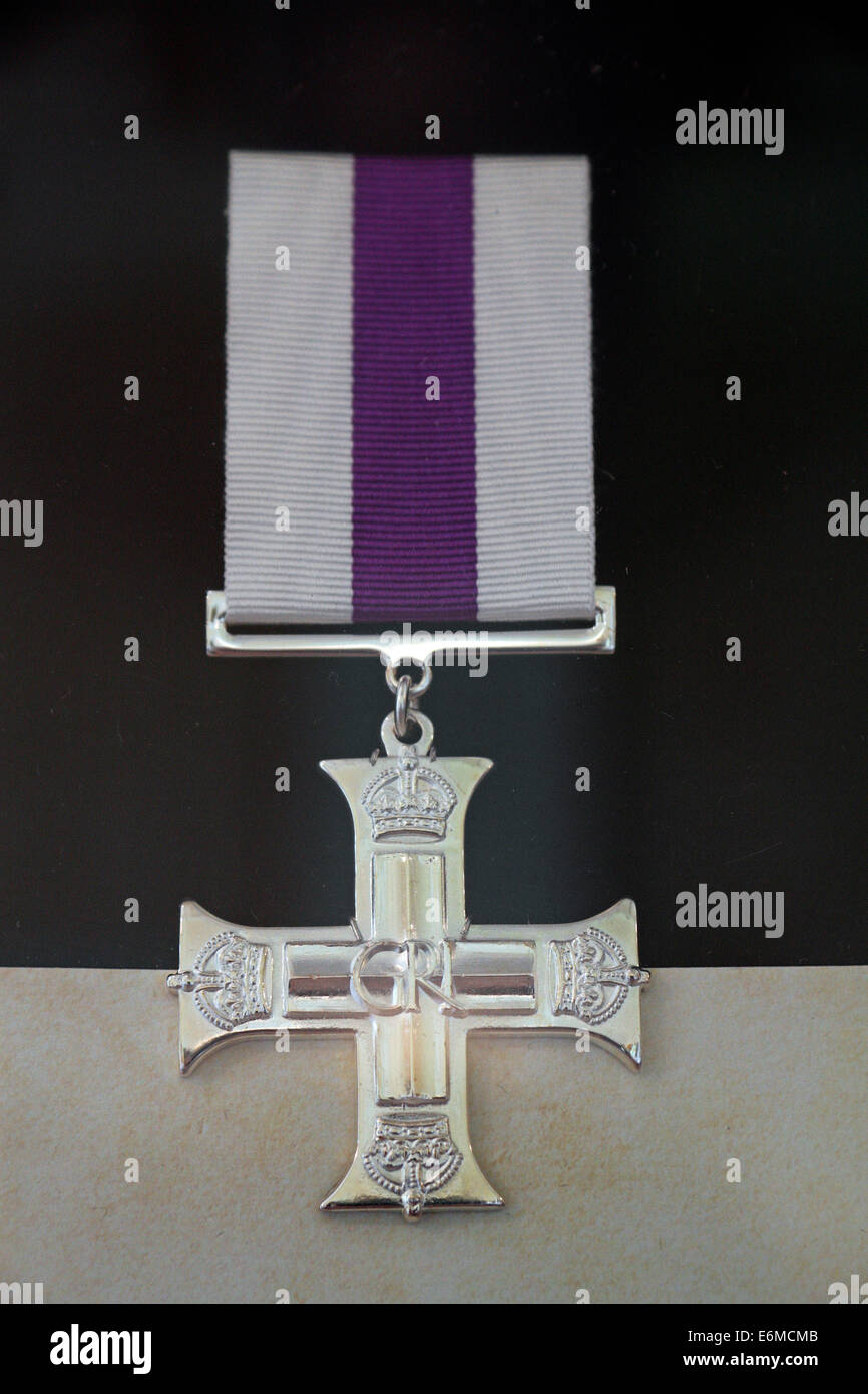 Military cross hi-res stock photography and images - Alamy