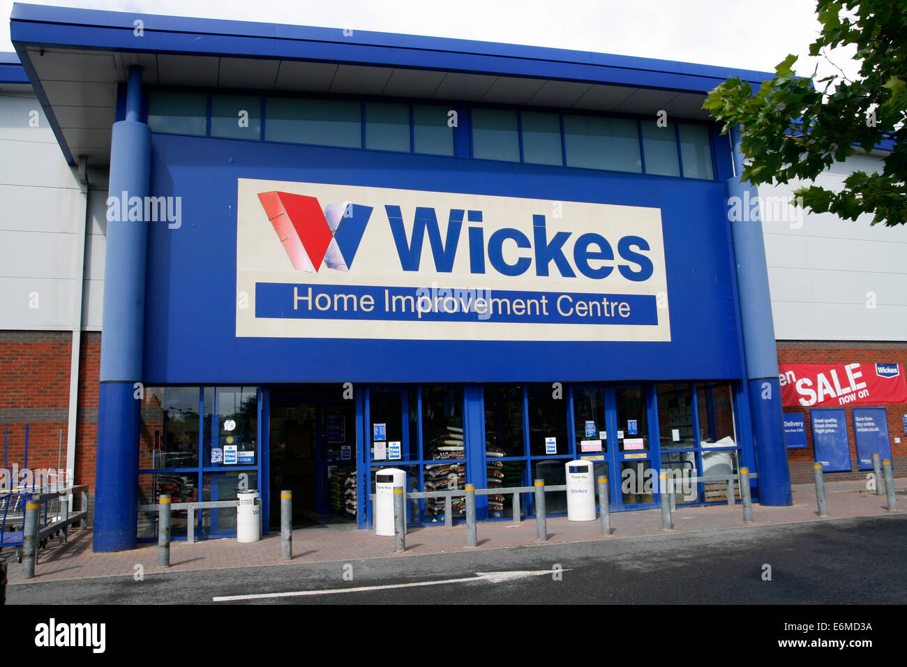 Wickes Home Improvement Centre Worcester Worcestershire England UK ...