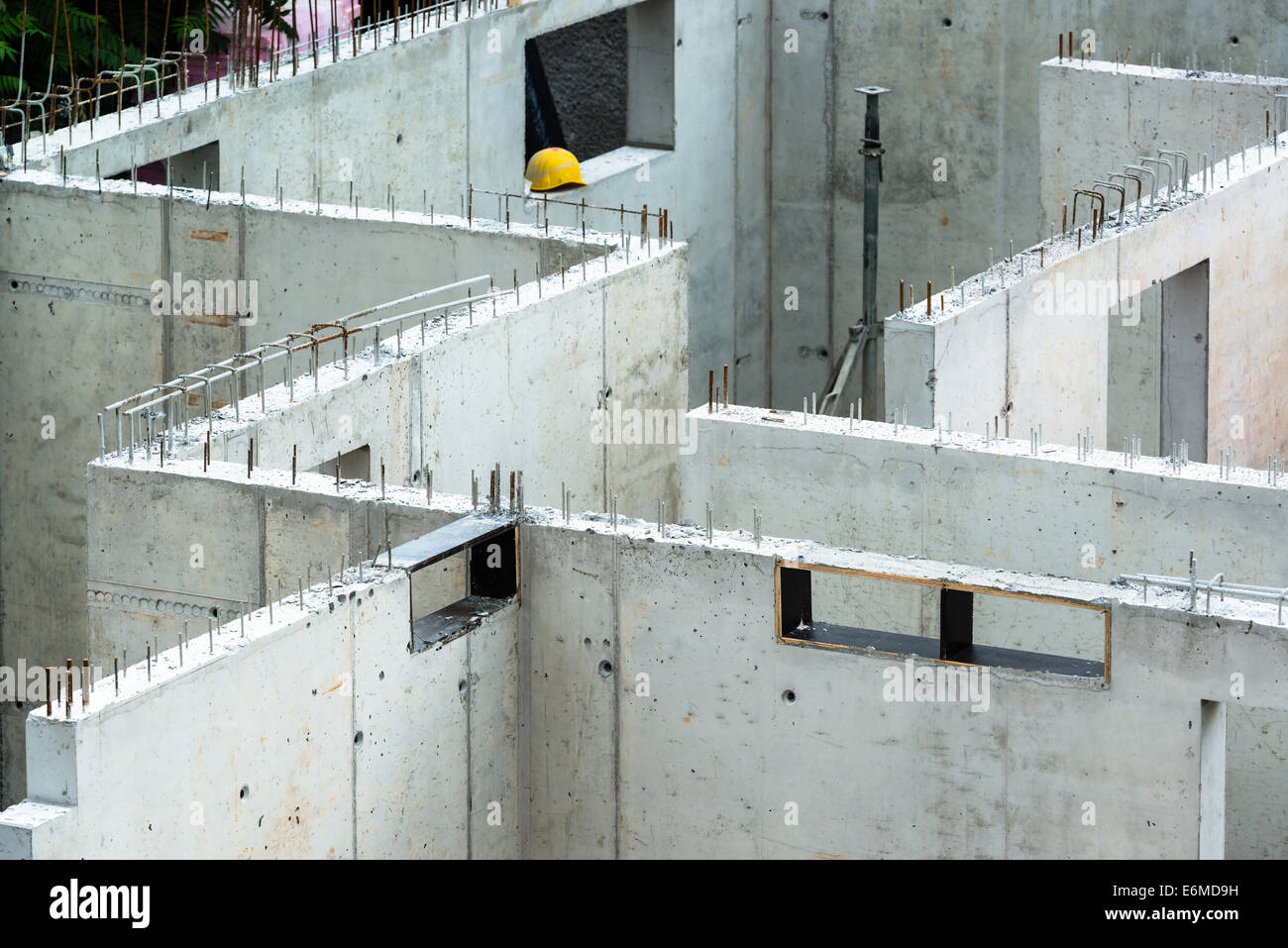 New walls being erected on a construction site Stock Photo - Alamy