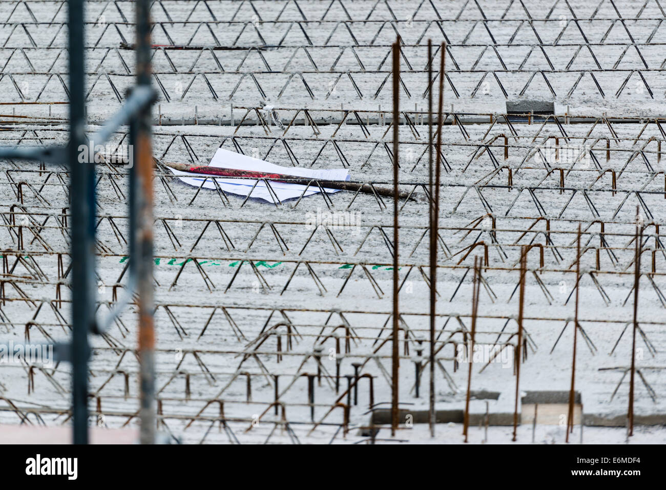 reinforcing bar mesh Stock Photo - Alamy