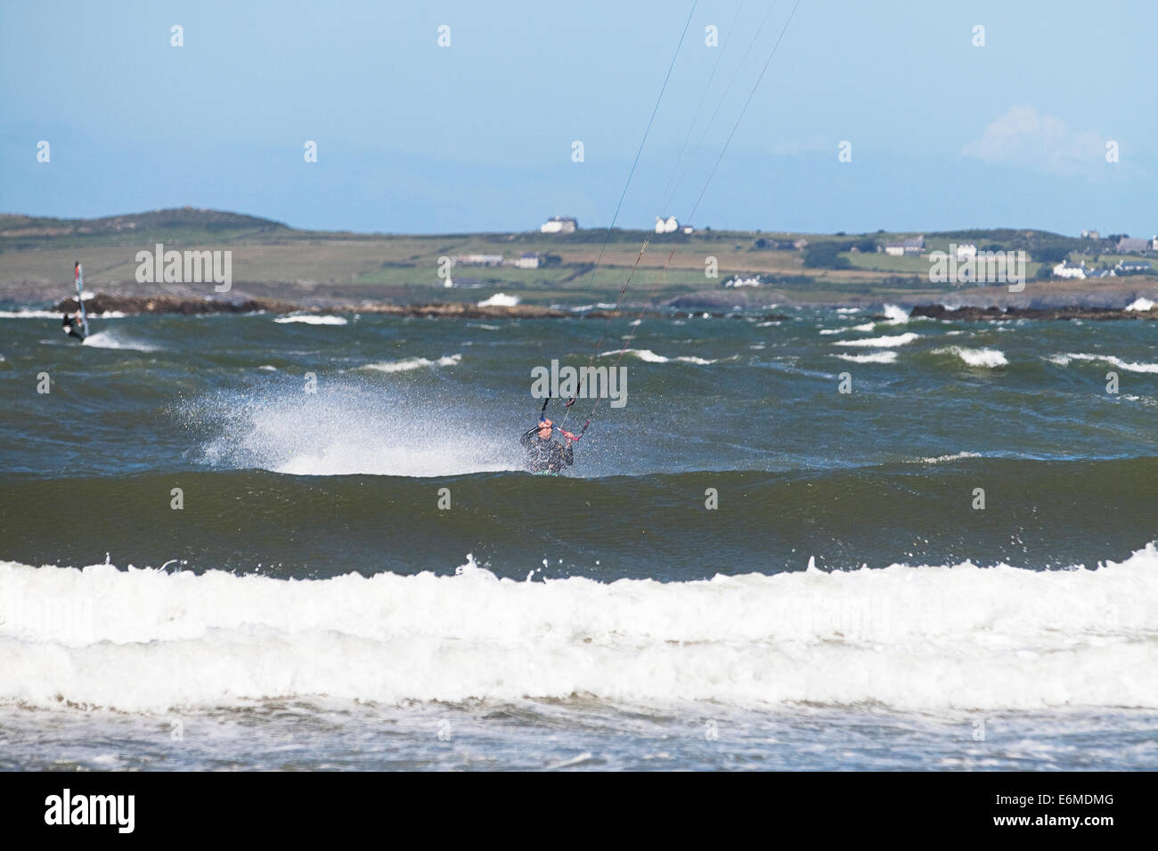 Kite surfing, Boating Beach, Cymyran beach, Rhosneigr, Anglesey, North ...