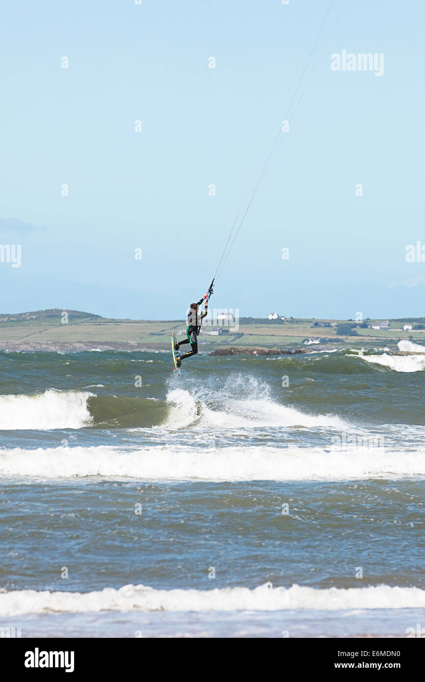 Kite surfing, Boating Beach, Cymyran beach, Rhosneigr, Anglesey, North ...