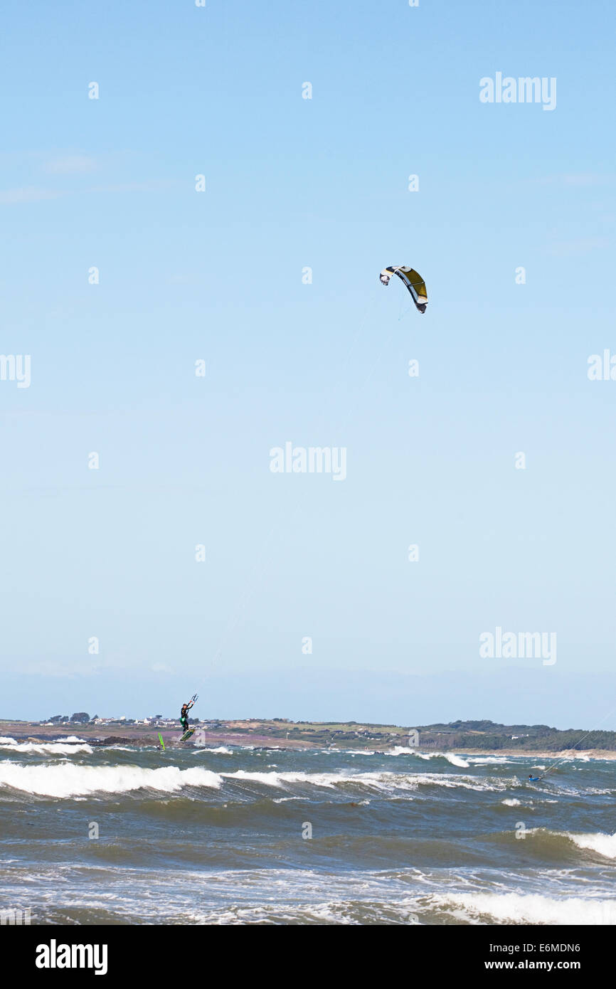 Kite surfing, Boating Beach, Cymyran beach, Rhosneigr, Anglesey, North ...