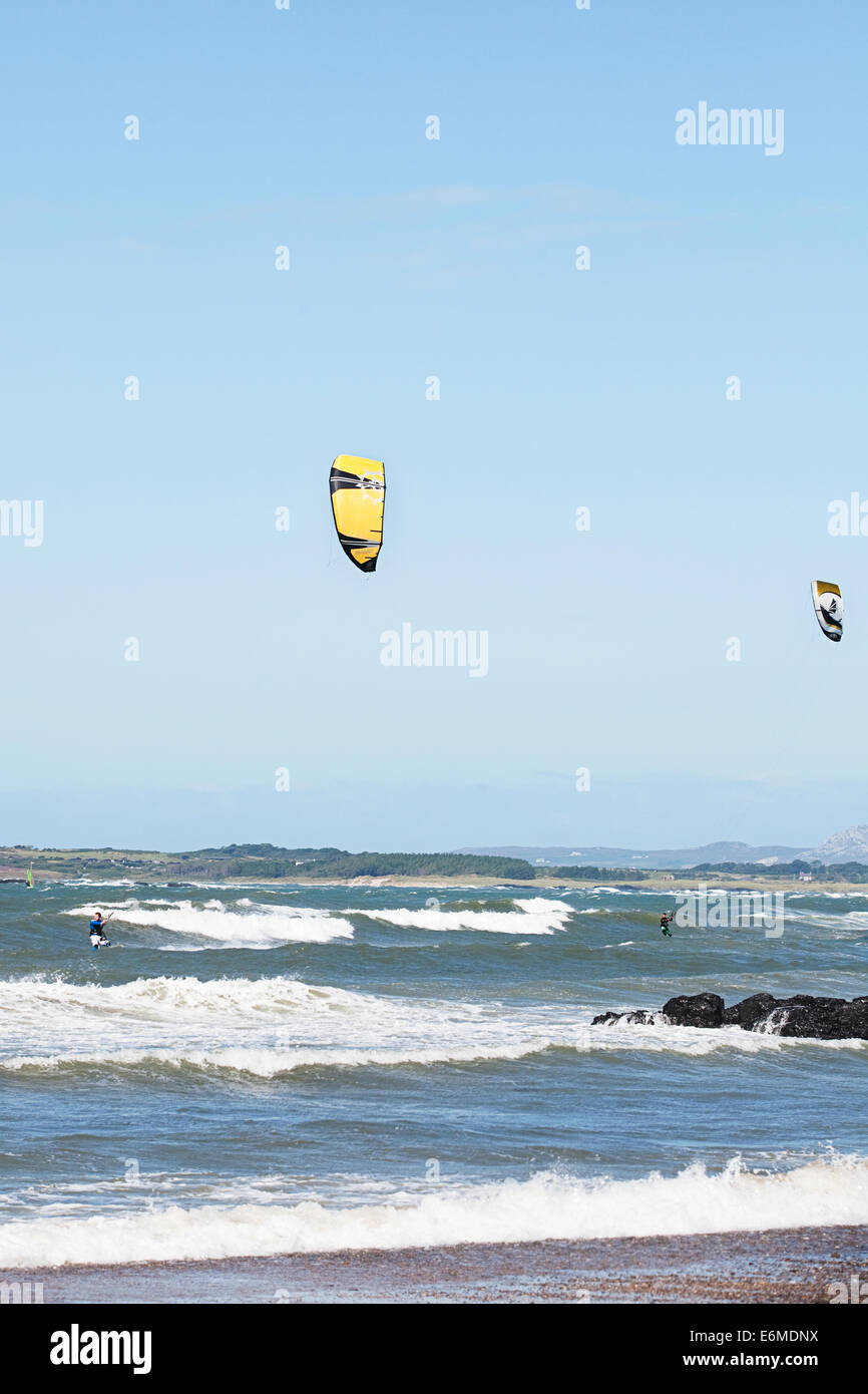 Kite surfing, Boating Beach, Cymyran beach, Rhosneigr, Anglesey, North ...
