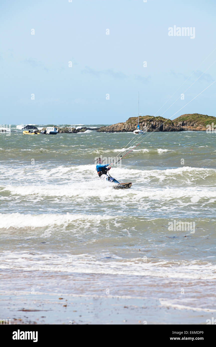 Kite surfing, Boating Beach, Cymyran beach, Rhosneigr, Anglesey, North ...