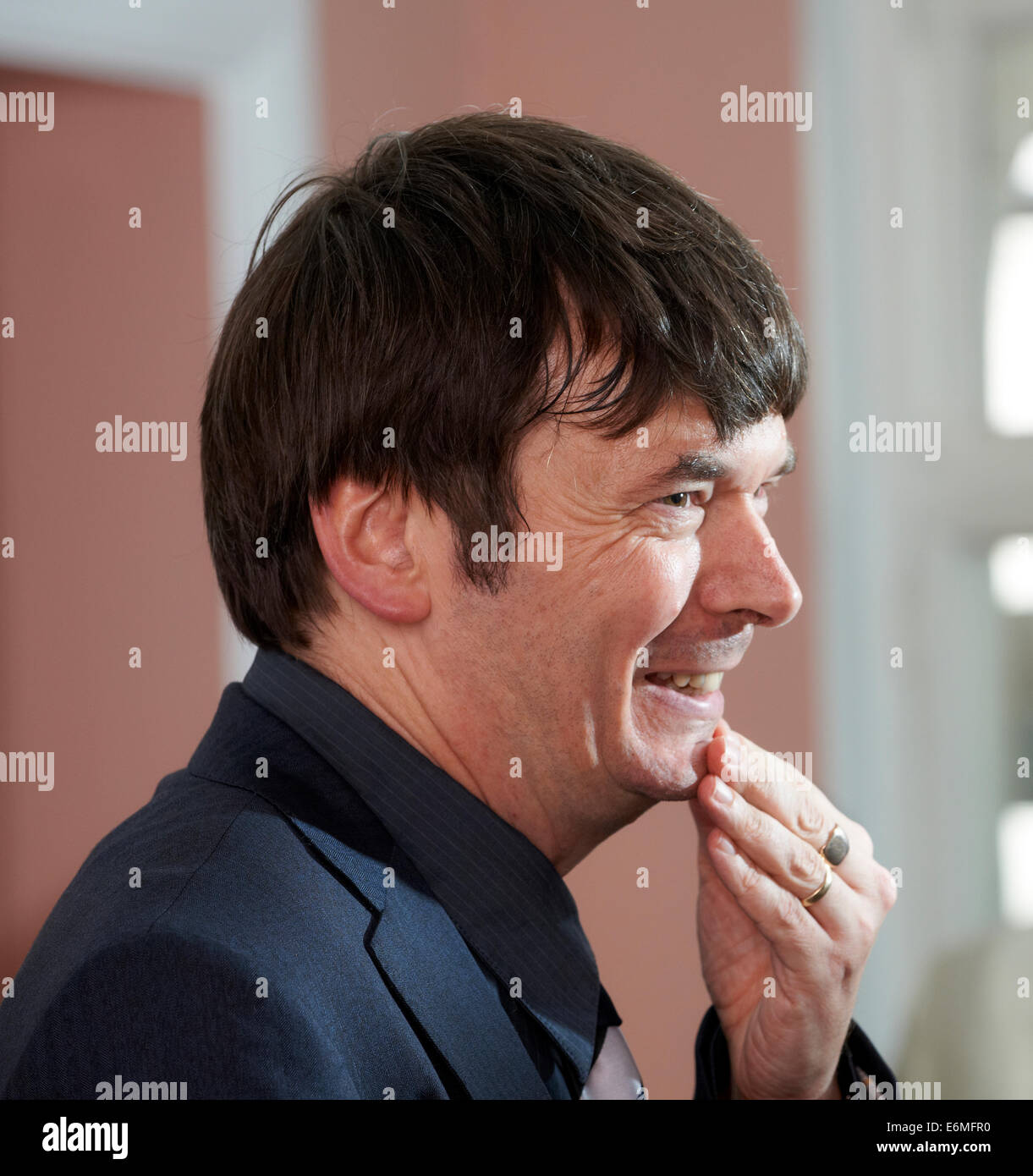Knots and crosses ian rankin hi-res stock photography and images - Alamy