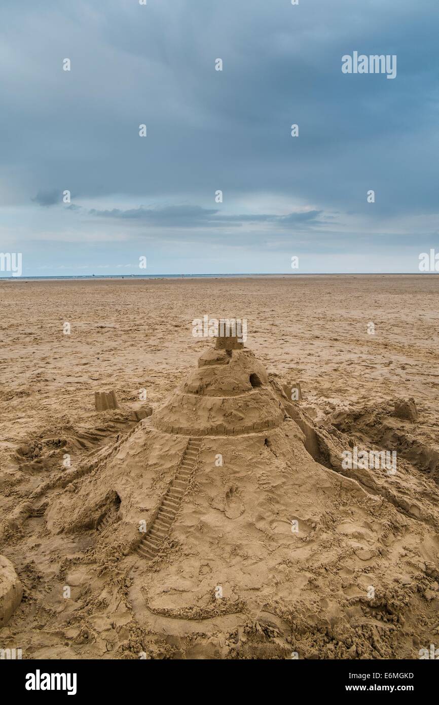 Sandcastle hi-res stock photography and images - Alamy