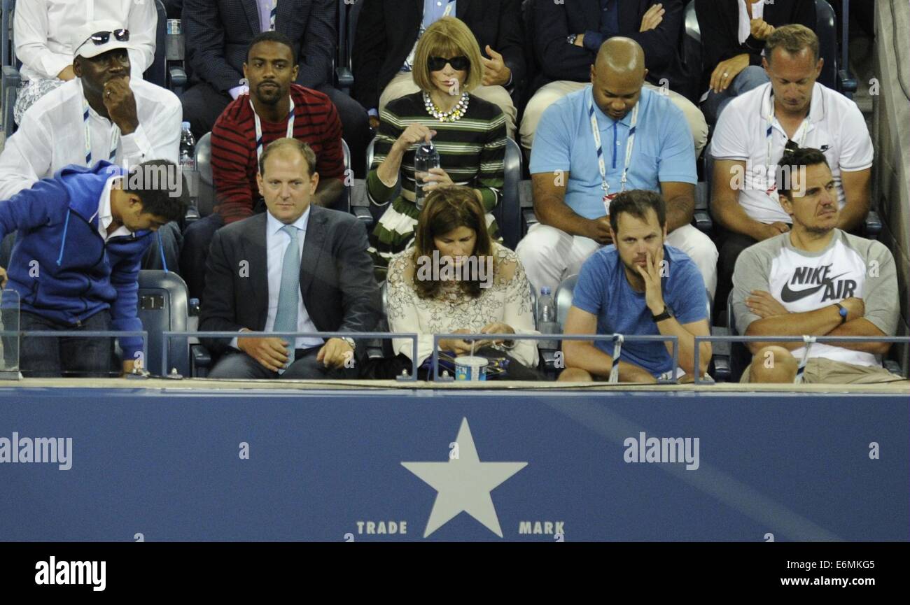 Roger federer and anna wintour hi-res stock photography and images - Alamy
