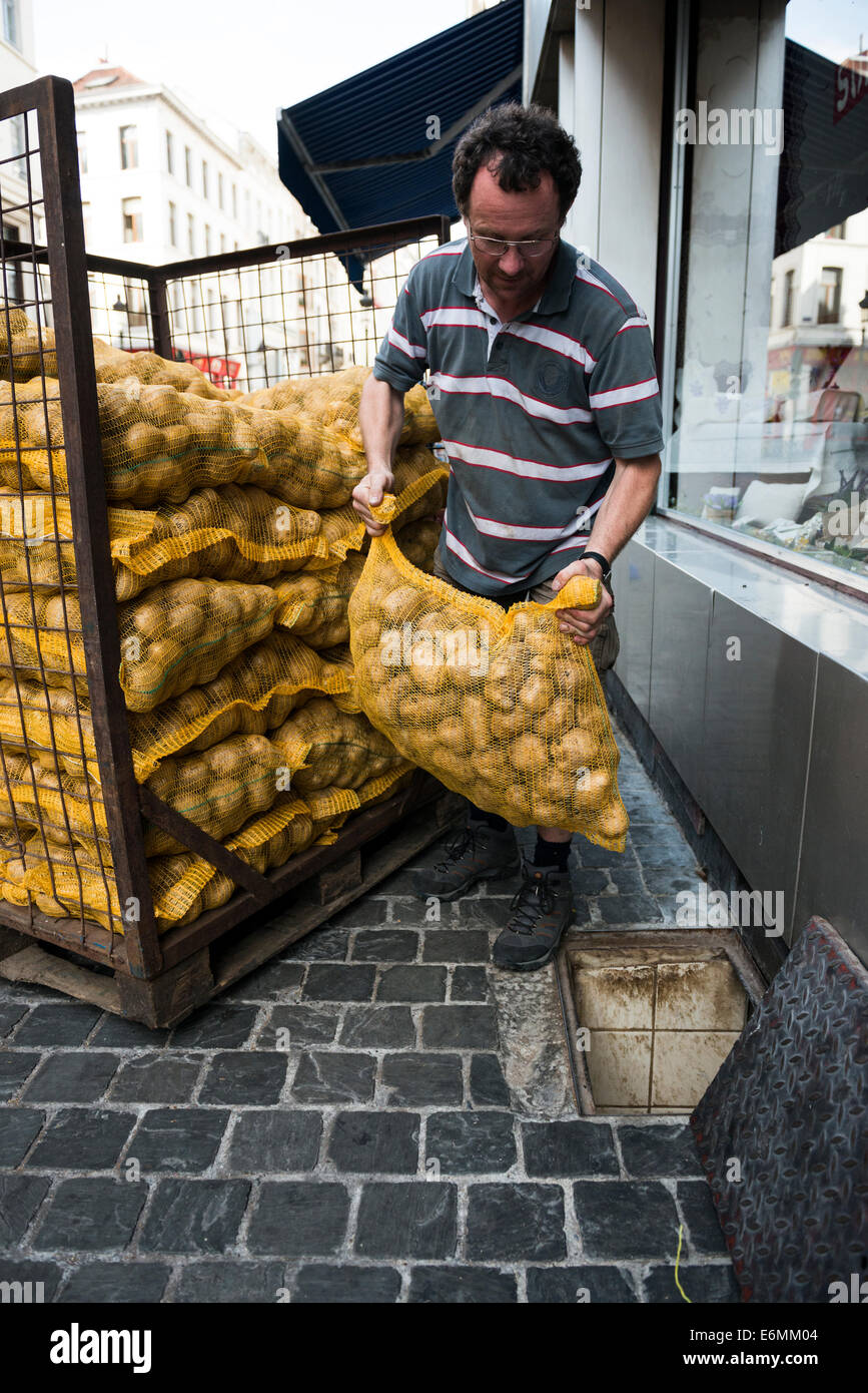 Belgian frits hi-res stock photography and images - Alamy