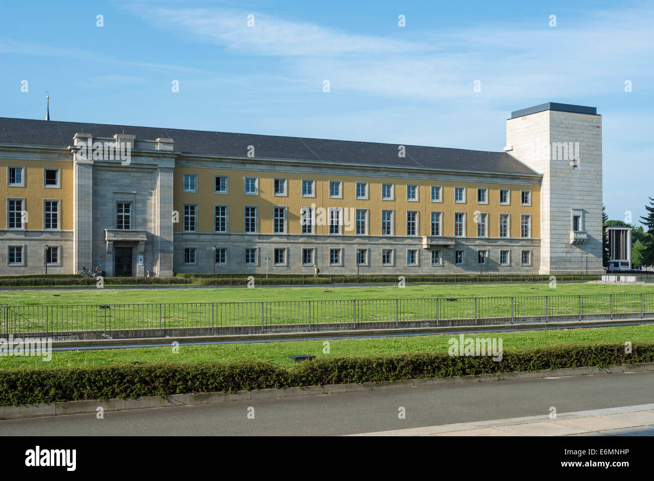 Nazi style hi-res stock photography and images - Alamy