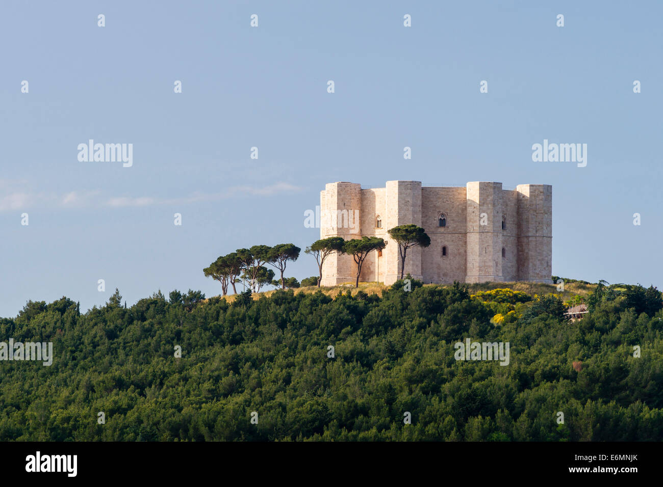 Castel del monte hi-res stock photography and images - Alamy