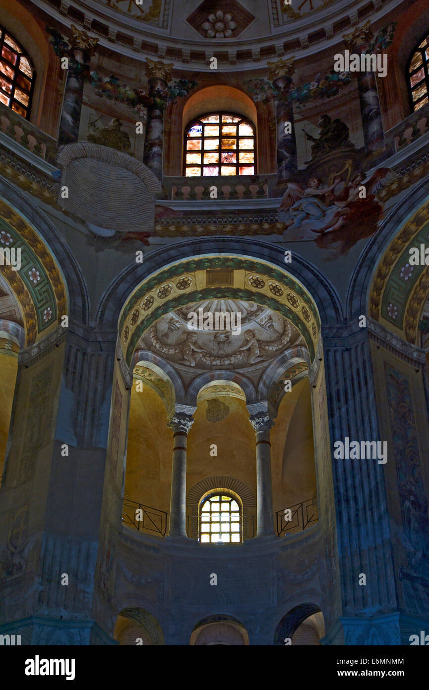 Mosaics in the Basilica of San Vitale, UNESCO World Heritage Site ...