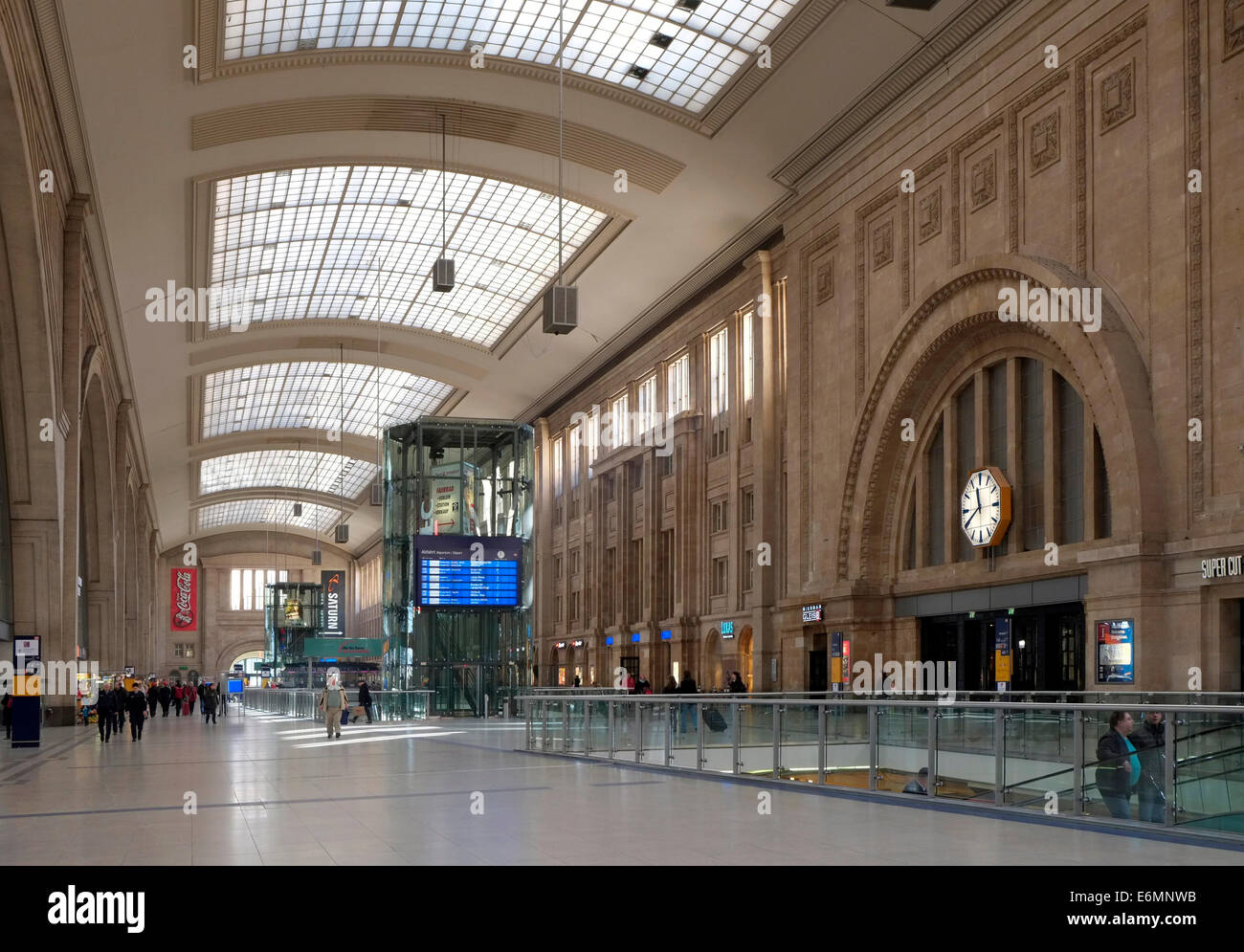 Leipzig germany main train station hi-res stock photography and images ...