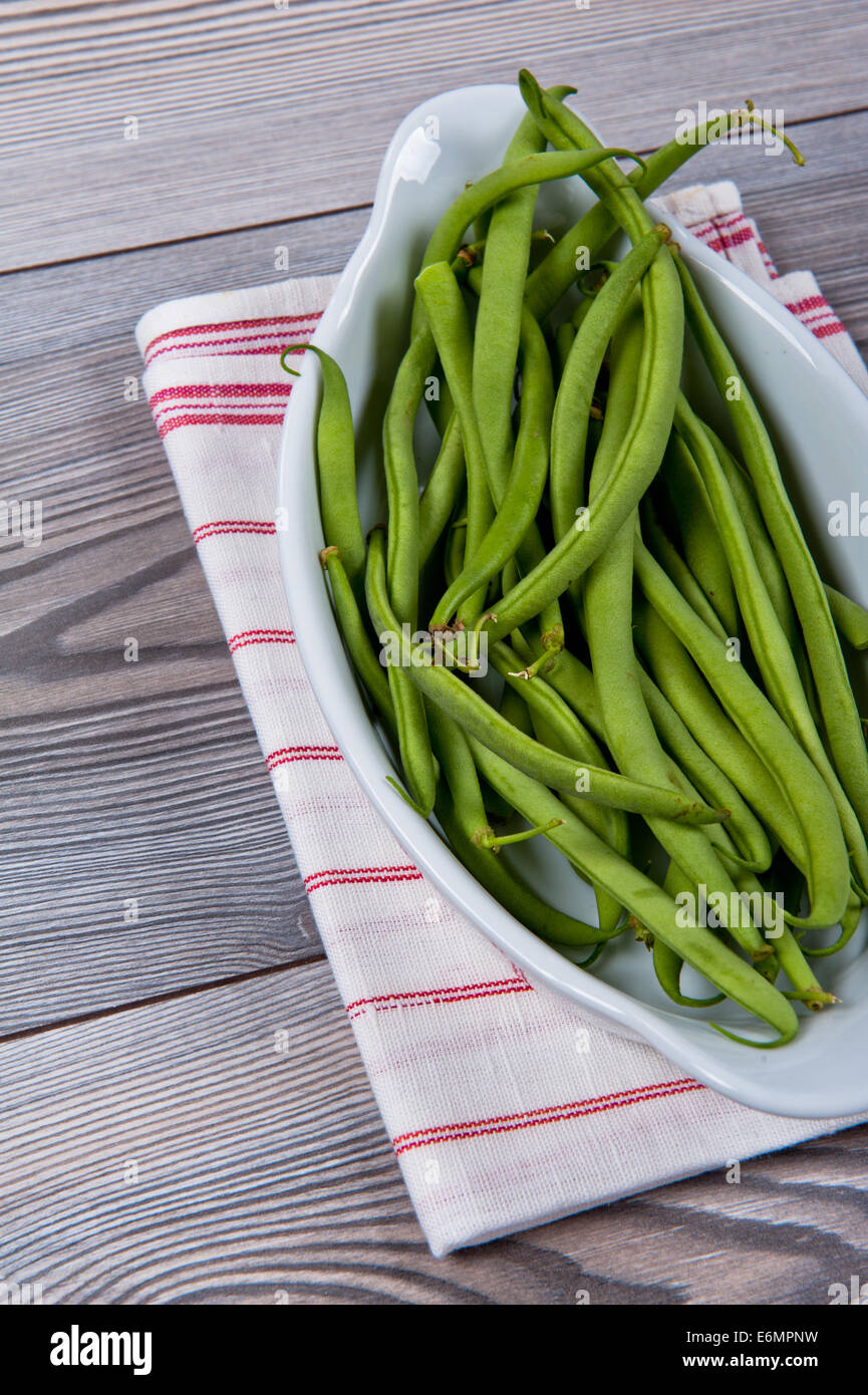Fresh pea pods Stock Photo - Alamy