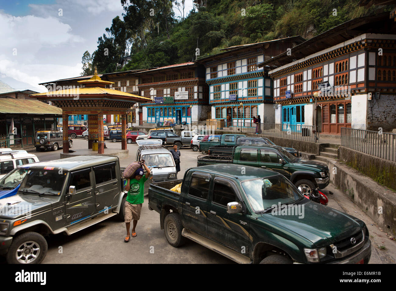 Bhutan transport hi-res stock photography and images - Alamy