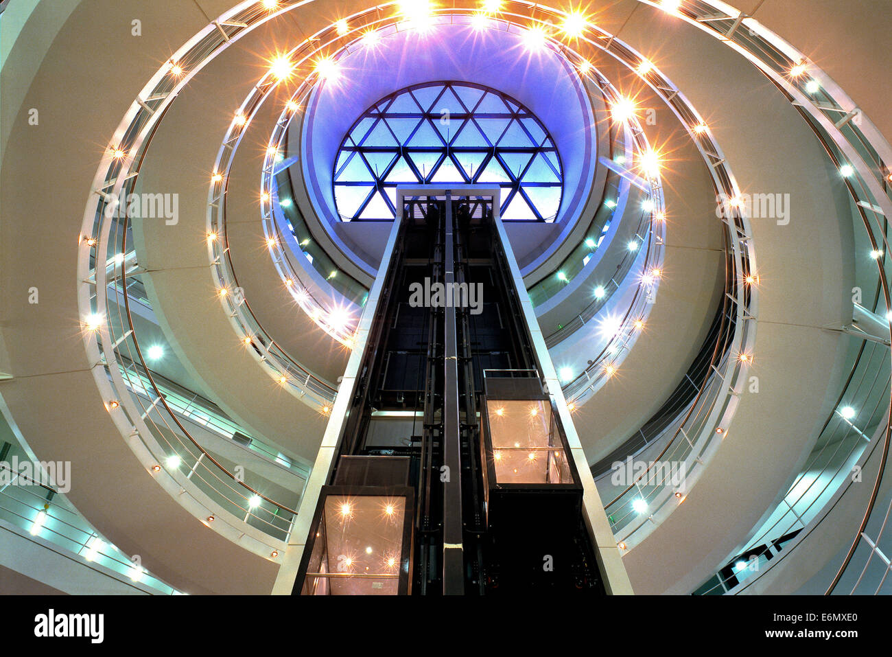 Spiral galleries in the library at the LSE designed by Norman Foster ...