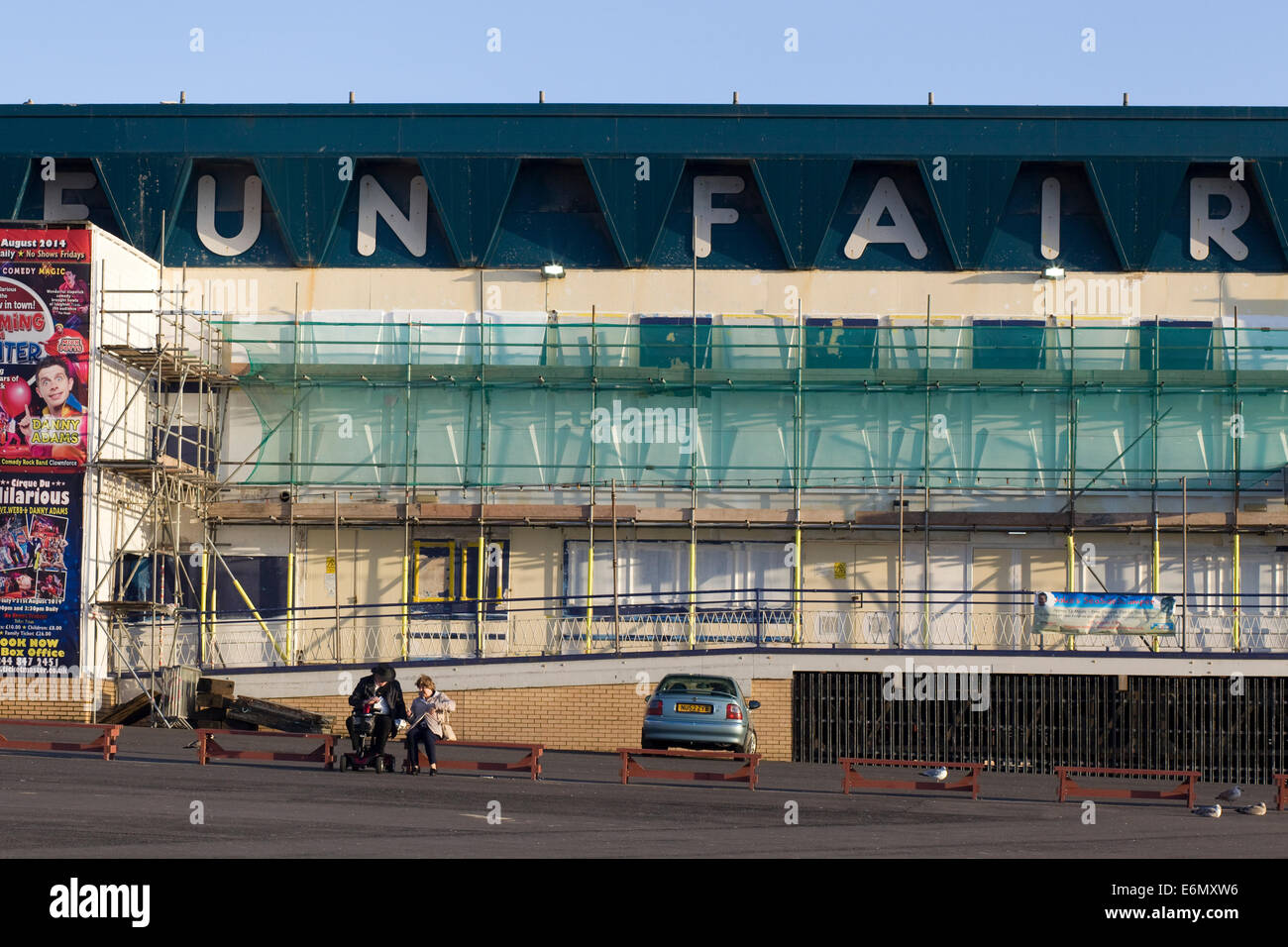 Run down blackpool hi-res stock photography and images - Alamy