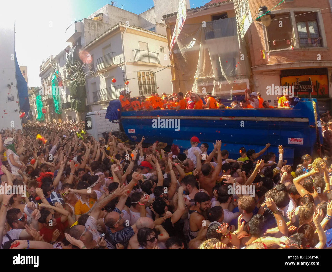 La tomatina hi-res stock photography and images - Alamy
