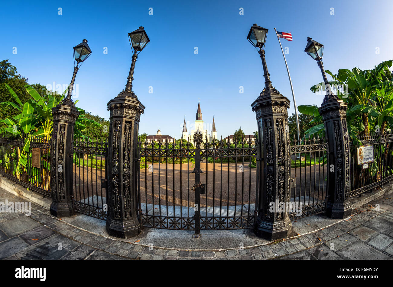 Entrance to Jackson Square with St. Louis Cathedral in the back ground ...