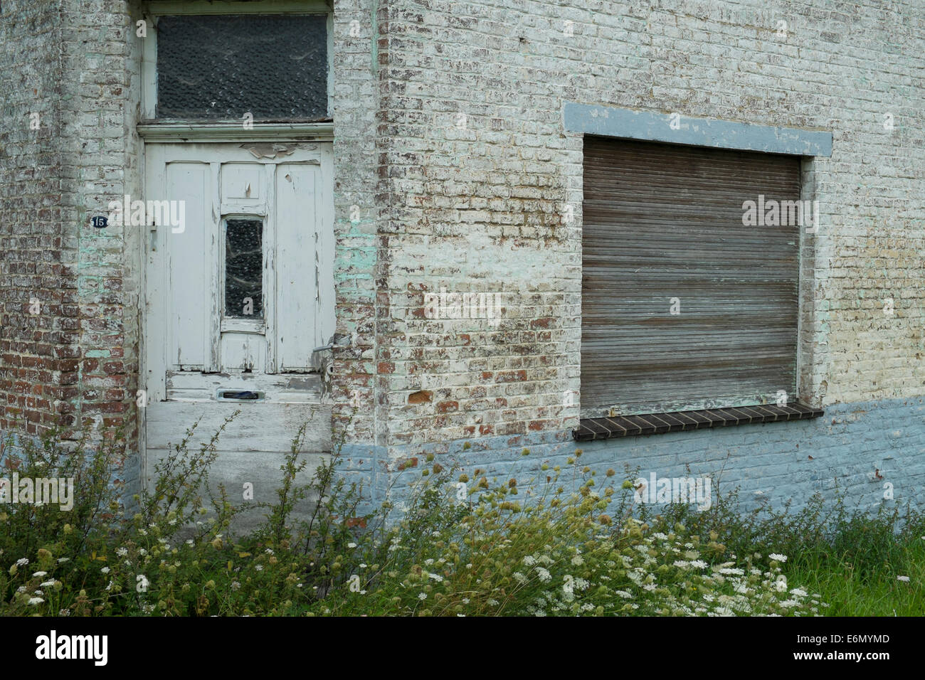 Derelict farm house hi-res stock photography and images - Alamy