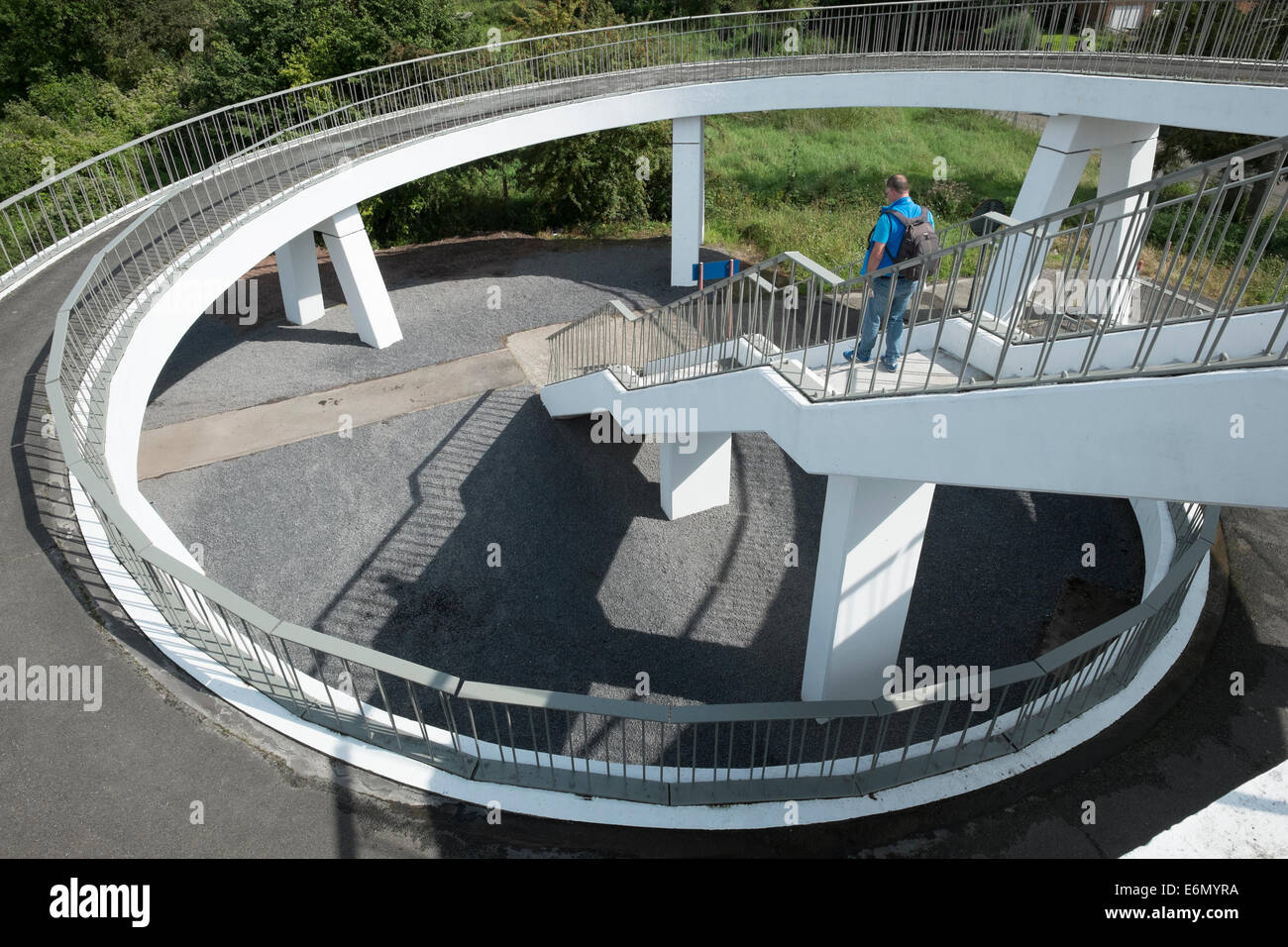 Concrete access ramp hi-res stock photography and images - Alamy