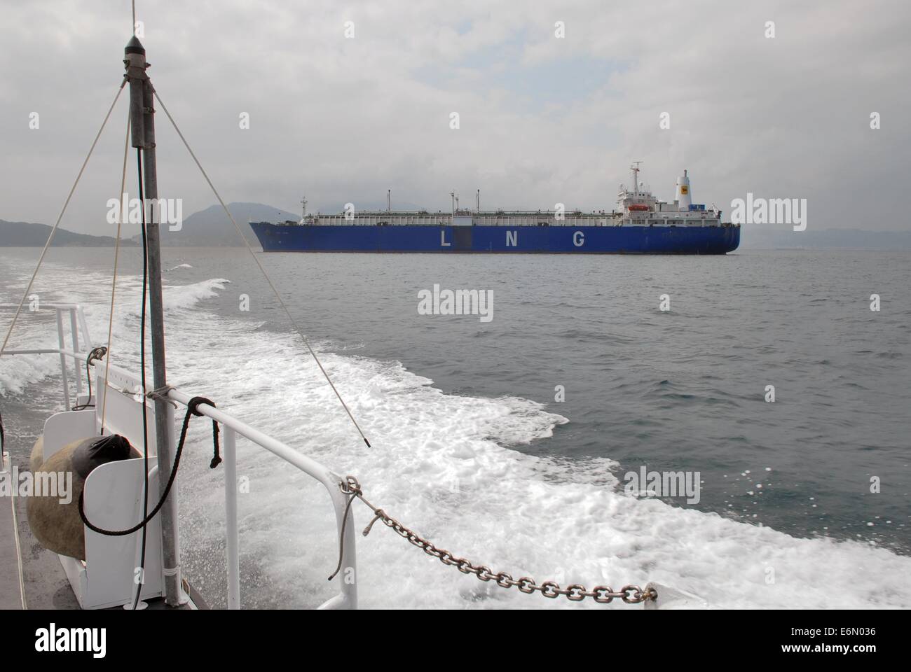 Lng liquid natural gas tanker hi-res stock photography and images - Alamy
