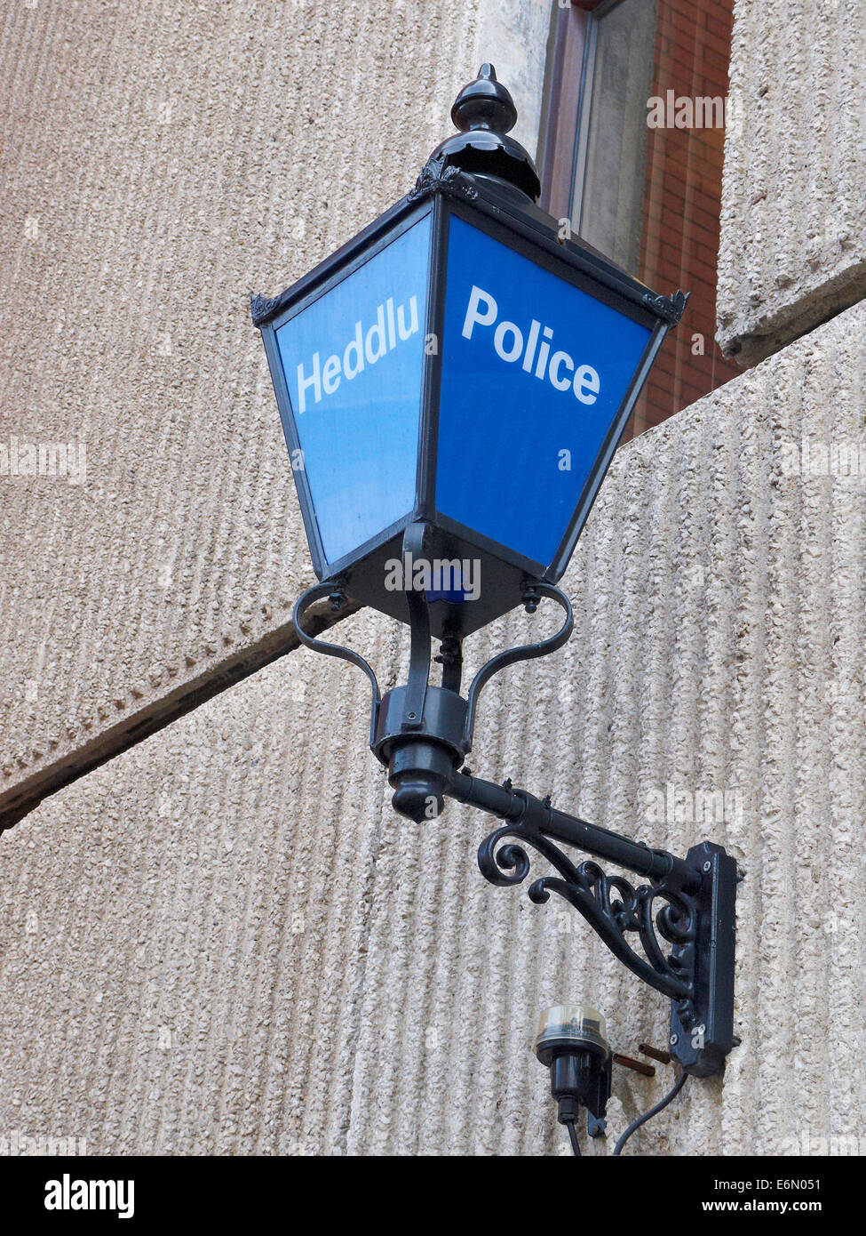 Blue police lamp sign hi-res stock photography and images - Alamy