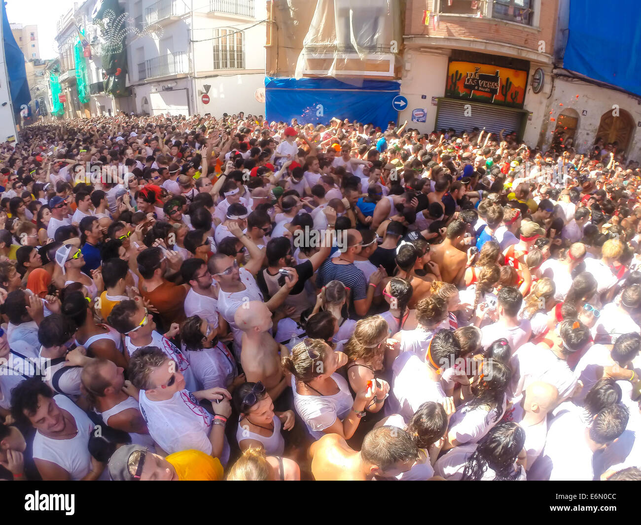 Bunol, Valencia, Spain. 27th August, 2014. A 20,000+ crowd, gathered ...